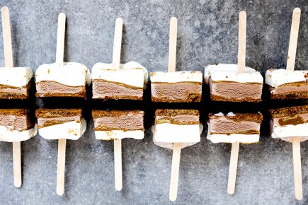 Easy Layered Ice Cream Speculoos Pops {Popsicle Week} – Floating Kitchen